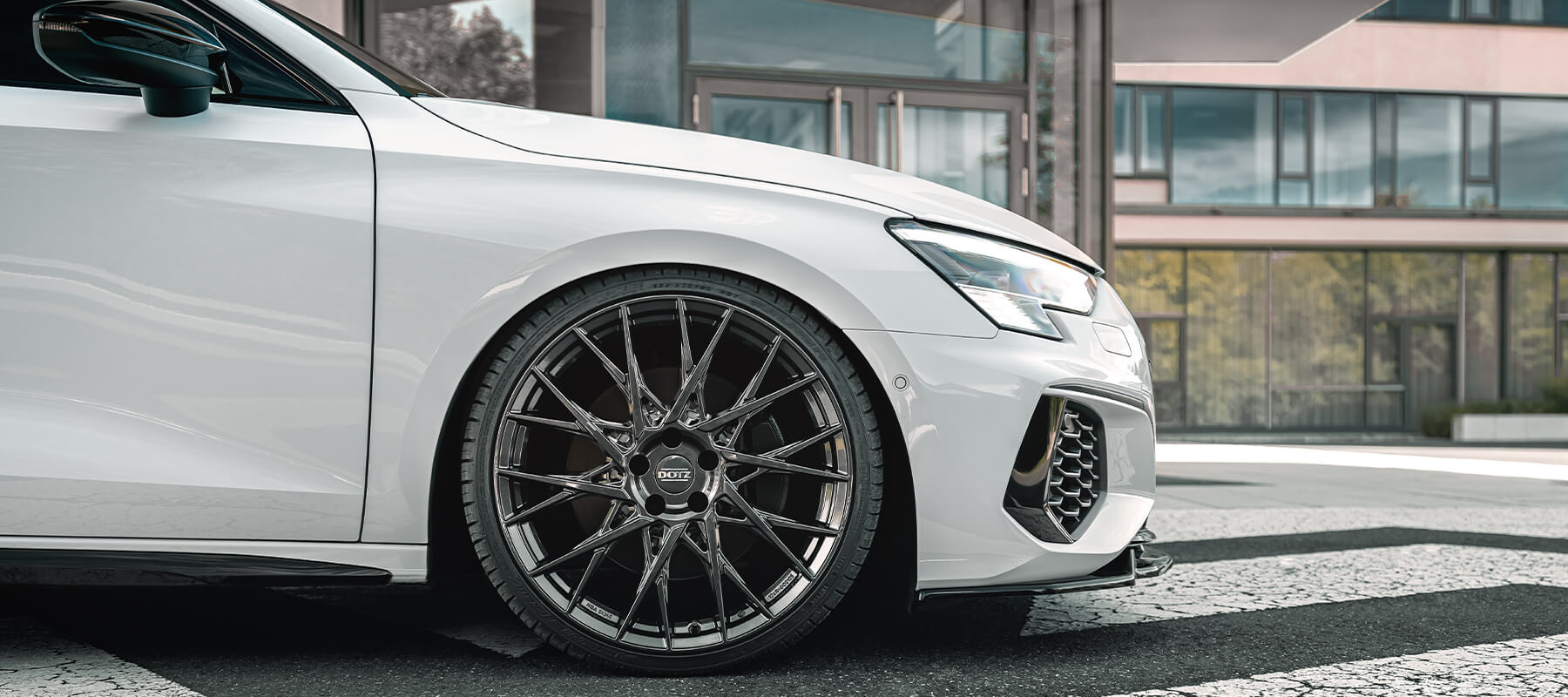 Stylish, sporty, trendy with DOTZ